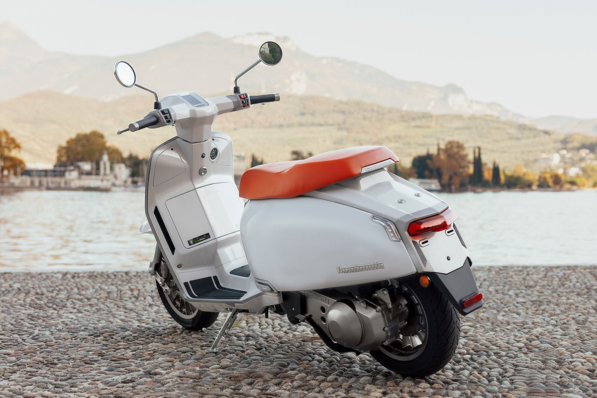 The flagship model has arrived. The Lambretta G350.